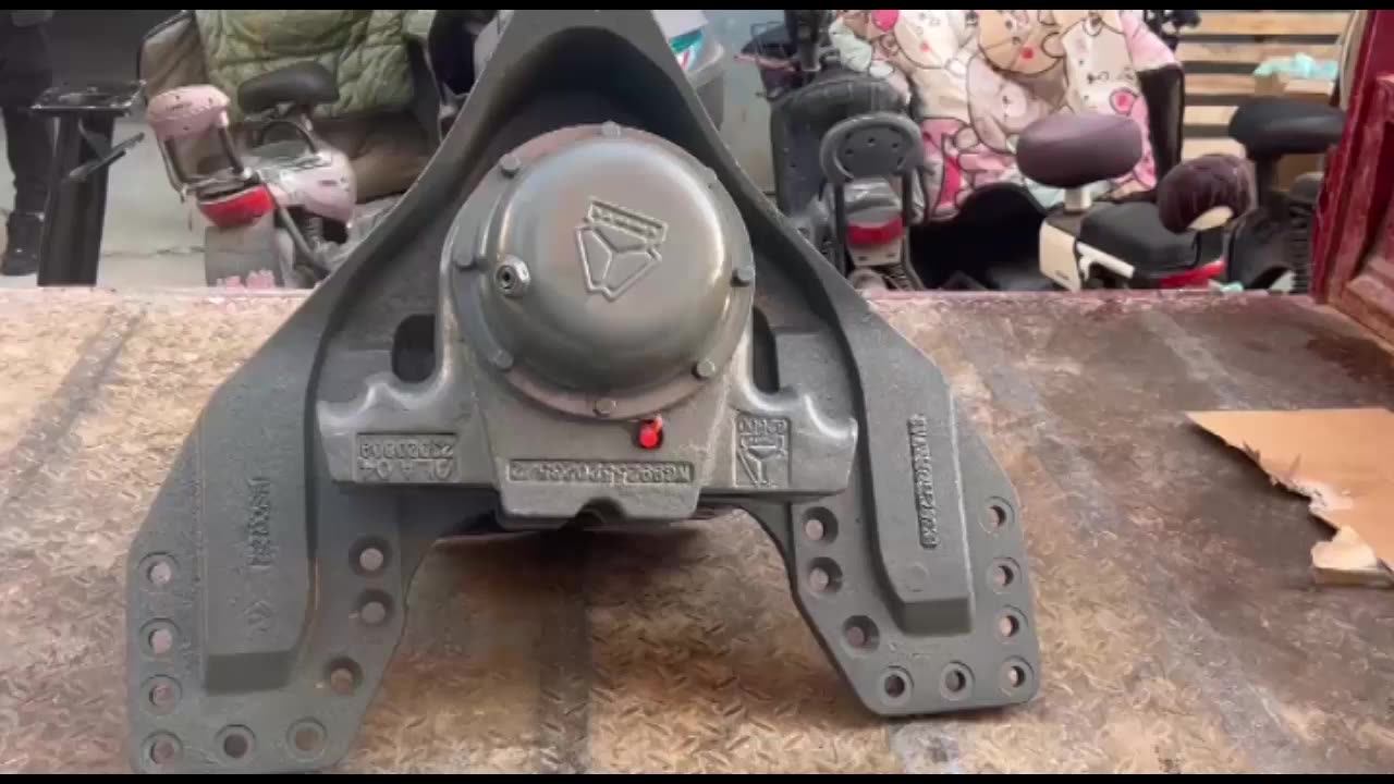 Sinotruk Howo Original Heavy Truck Parts High Quality Balance Shaft ...