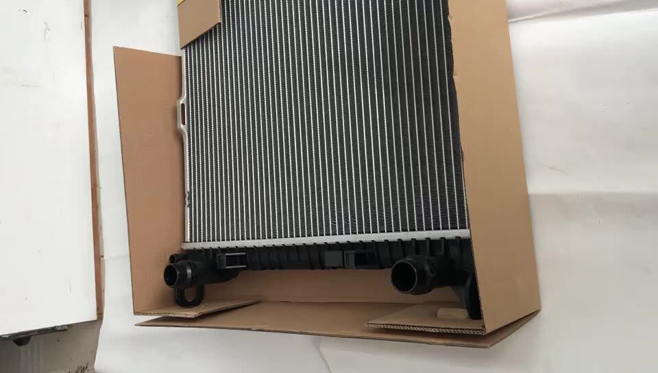 도매 라디에이터 Bentley Oem 3w0198115g 4w0121252 3w0121253c 3w0198115b 자동 예비 ...
