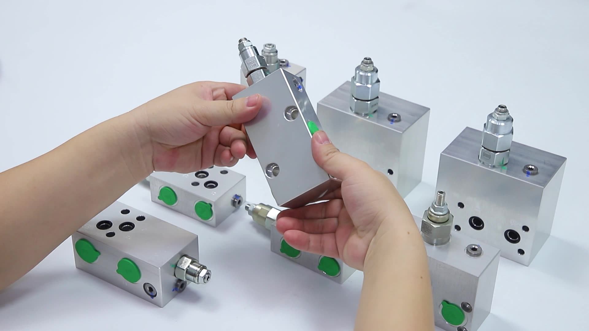 High Flow Optimized Manifold Hydraulic Valve Block Hydraulic Motor ...