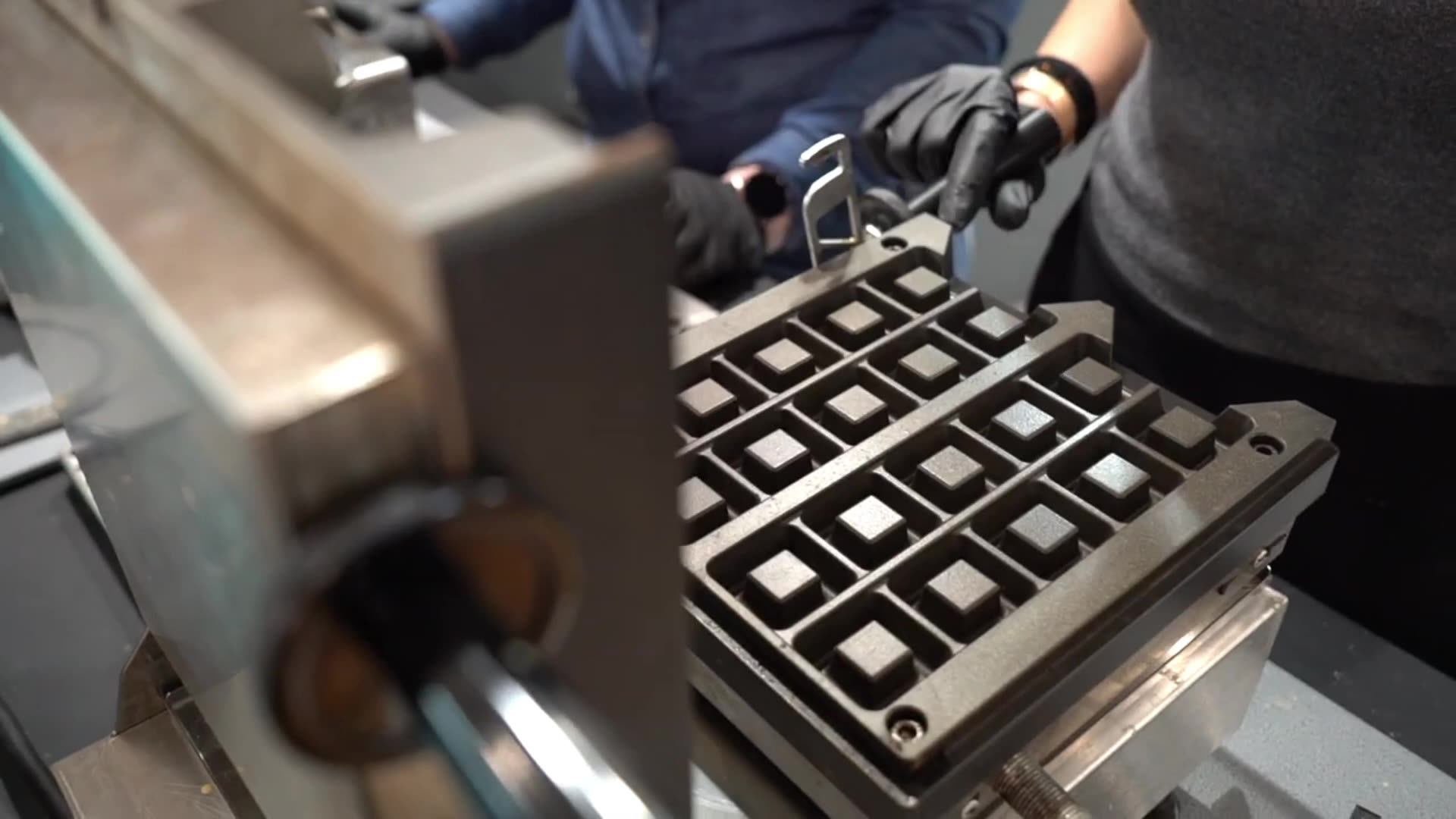 Germany Deutstandard Np-81 Belgian Brussels Cube Waffle Maker Vertical ...