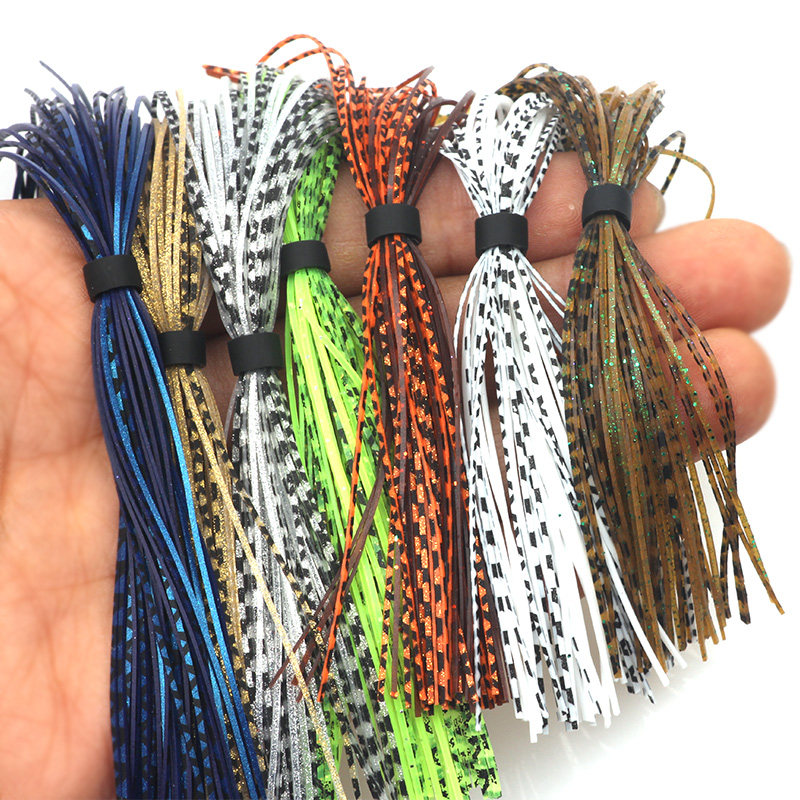 The perfect lure for bass fishing: silicone beard beard hooks and ...