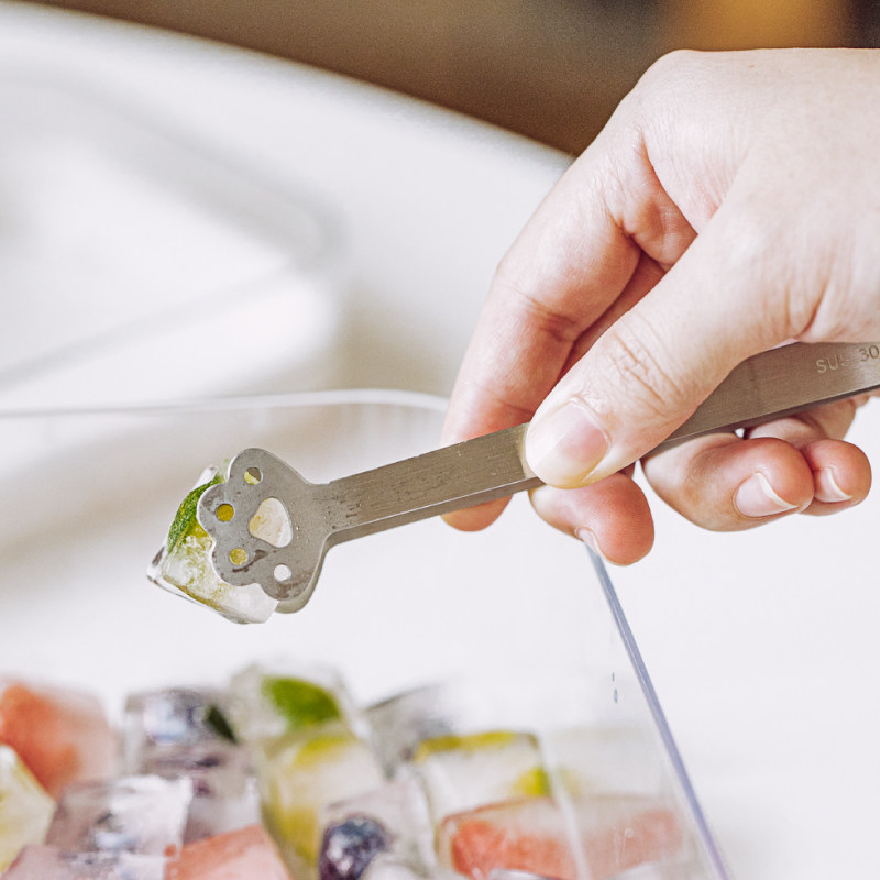 The tree can be used as a mini stainless steel ice clip. it is ...