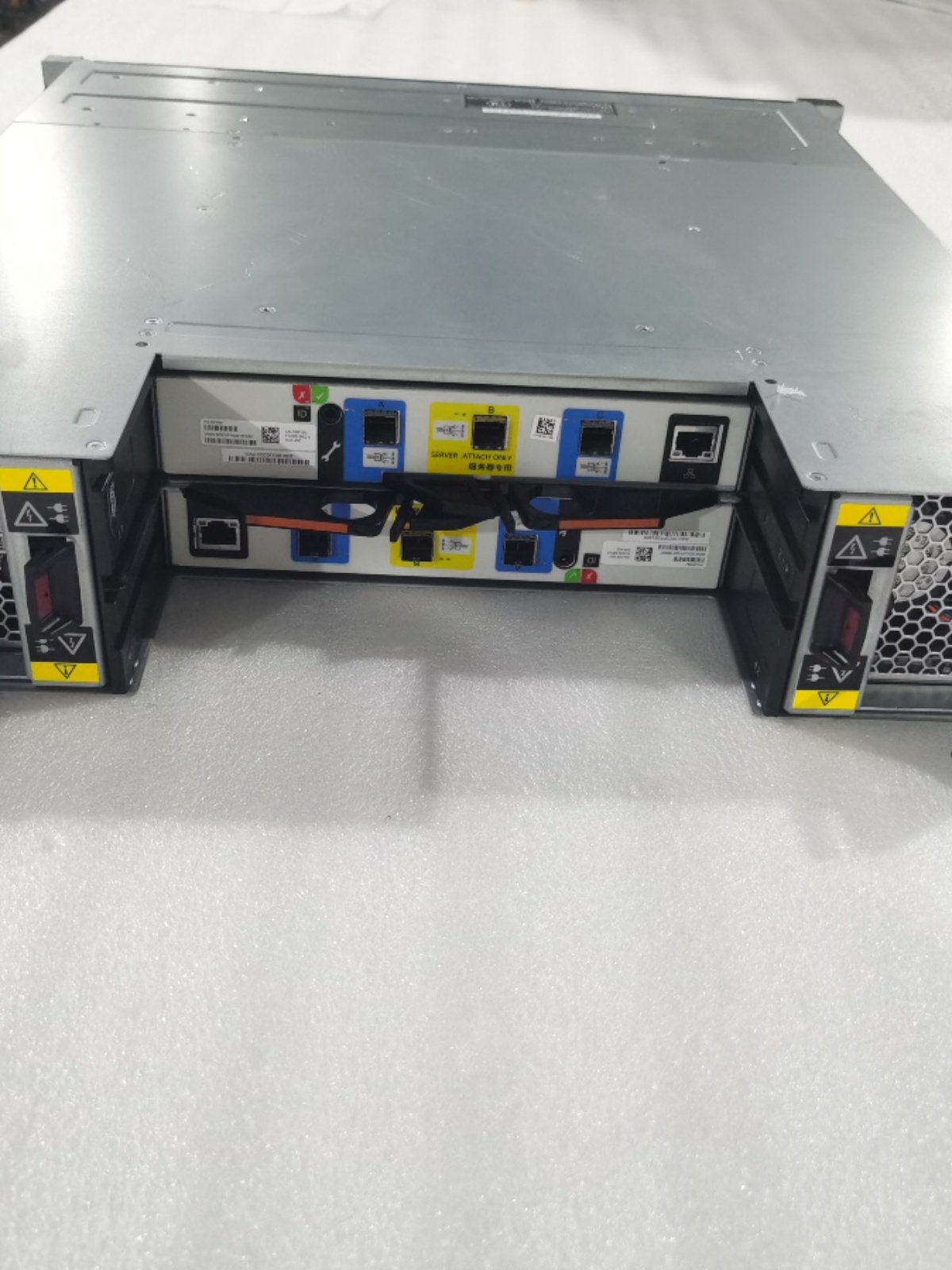 ME412 ME424 Dell EMC PowerVault Expansion ME4012/4024 Expansion Cabinet ...
