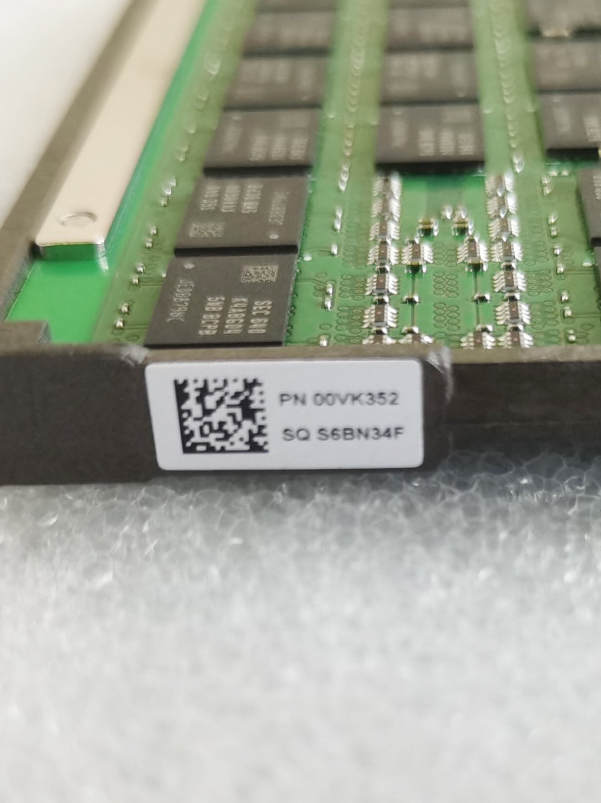 00VK352 IBM EM94 128G DDR4 S814 S824 Small Form Factor Memory ...