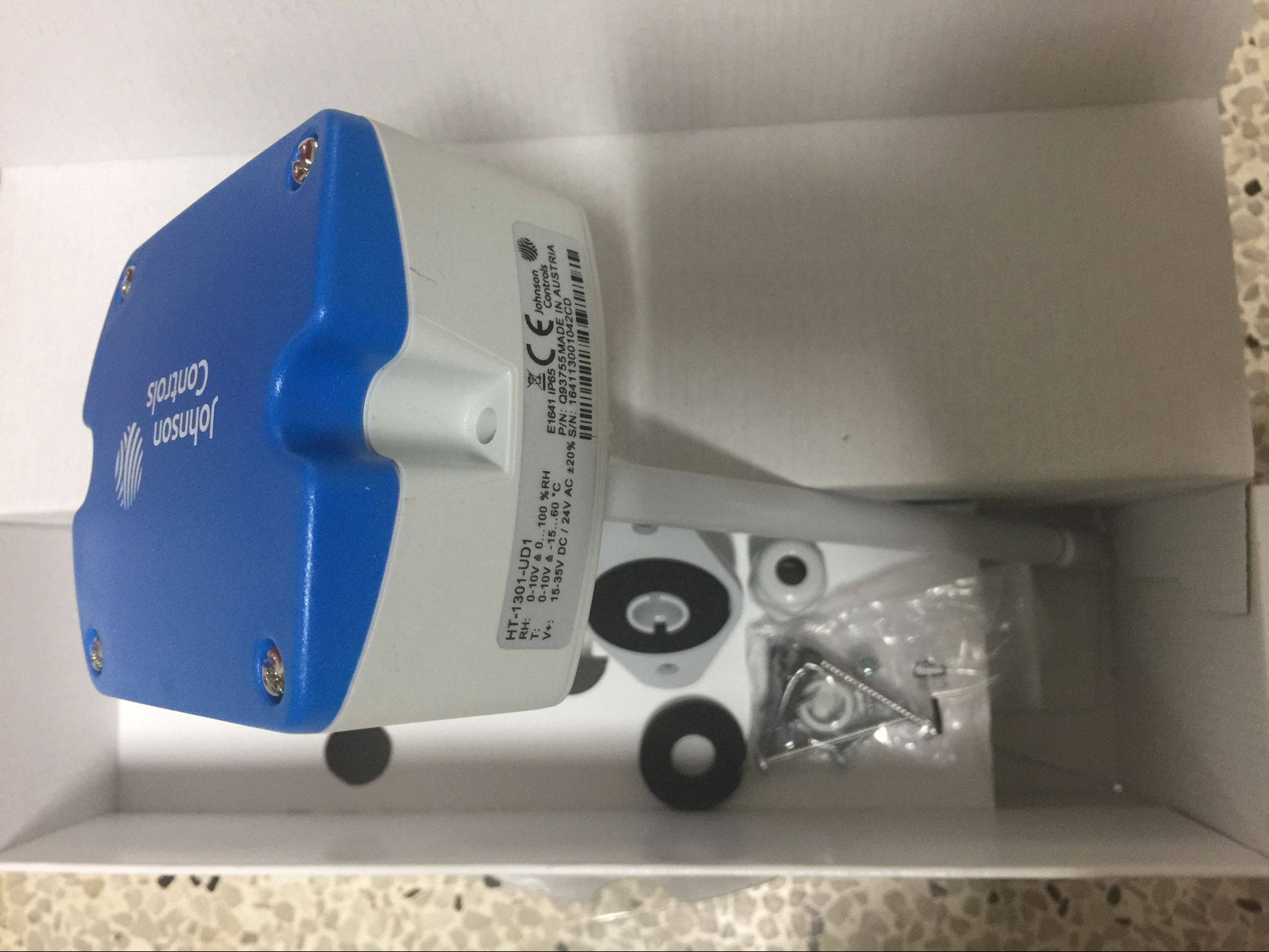 Johnson HT-1306-UD1 duct type temperature and humidity sensor