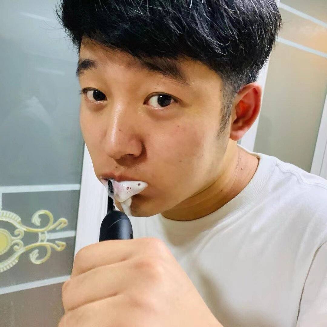 郝金彪的配件店