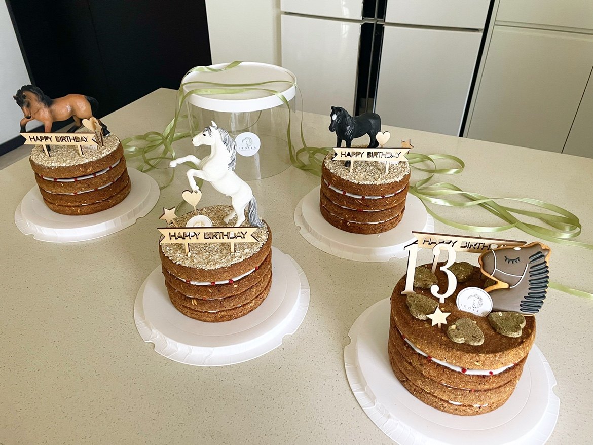 6寸4层马头蛋糕预定！IROSKA桃心小马生日蛋糕萌到窒息！少女心炸裂必入！-马饲料-淘宝好物网