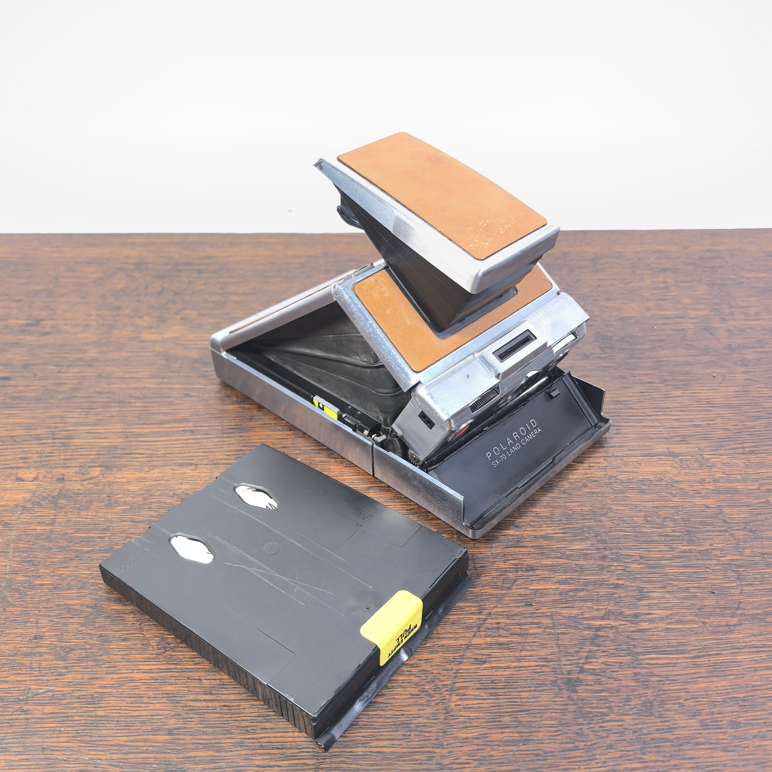 A must-have in 2025! jay chou's same polaroid sx-70 retro film camera ...