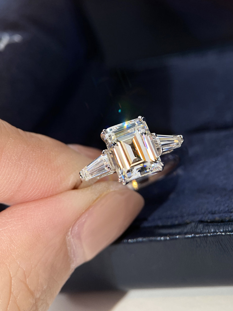 Super Flash Emerald Cut HW Diamond Ring Simulation Proposal Candy ...