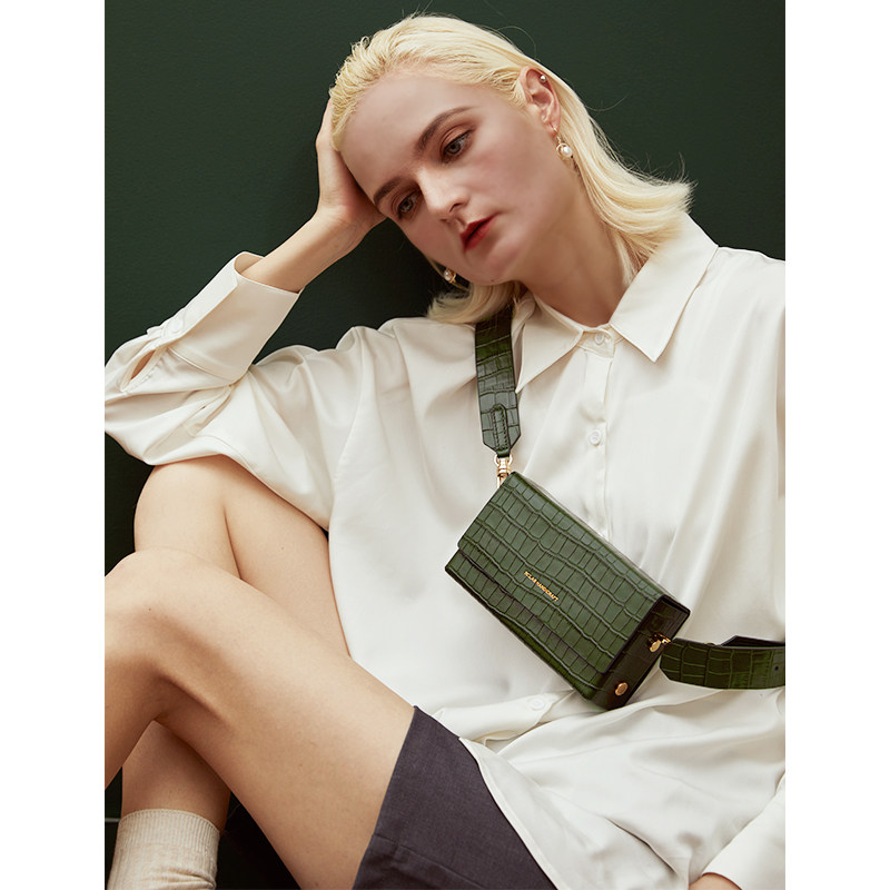 🔥 Trendy never goes out of style! rclab's wasei mini bag will make you ...