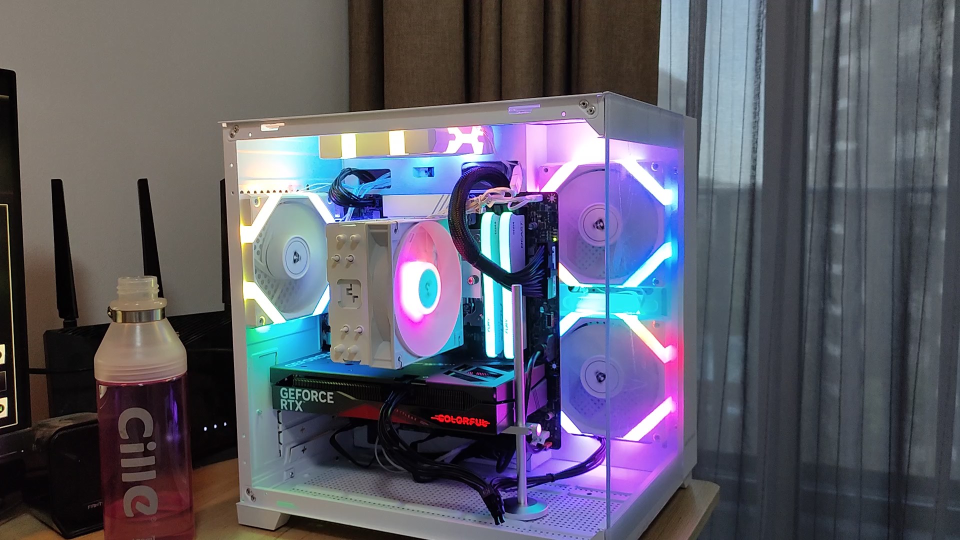 金河田GL02海景房机箱无立柱全景玻璃全侧透240水冷海景房白色箱-淘宝网