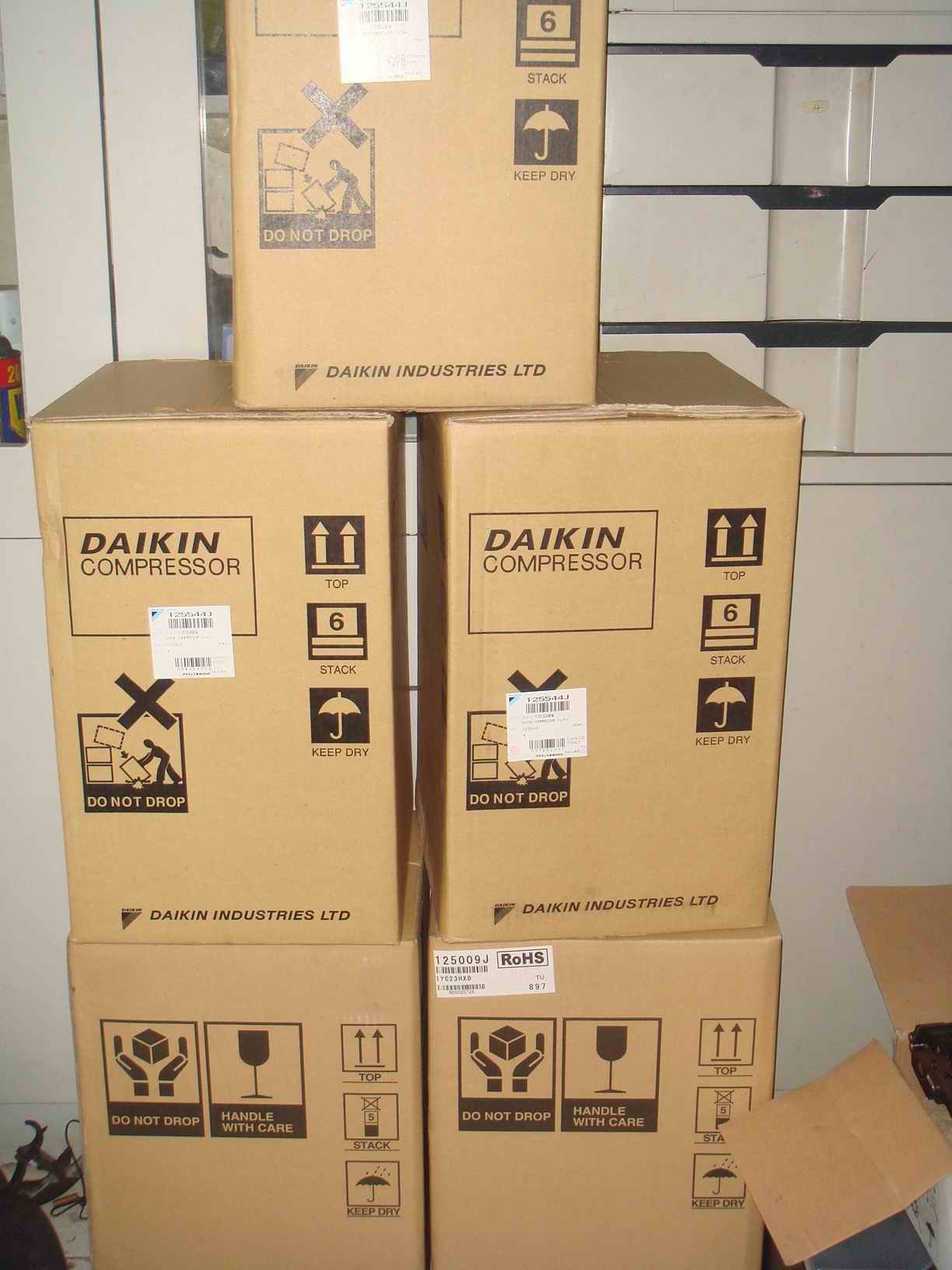 Daikin 1YC23AXD compressor R407 refrigerant 7 series oil cooler ...