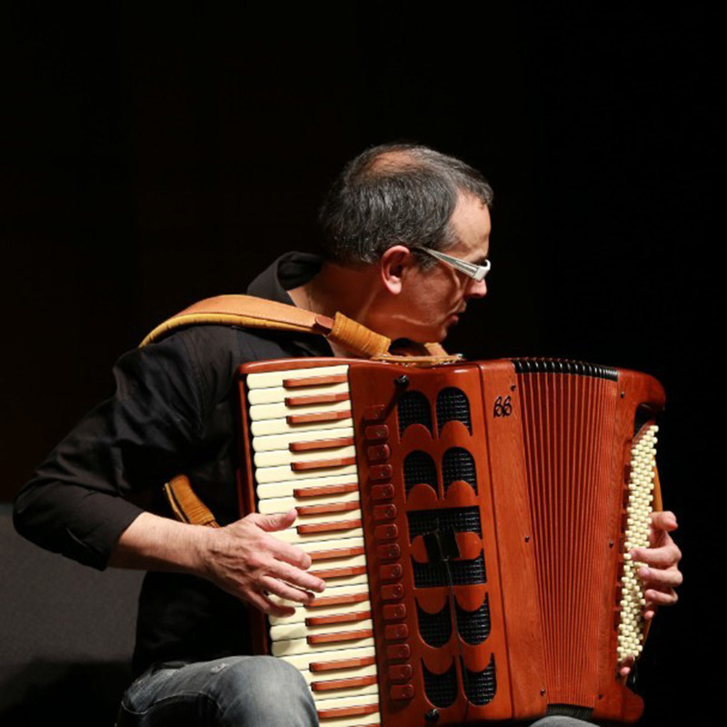 Купить Аккордеон Итальянский ББ карты оригинальной верхней частью твердой древесины с ...