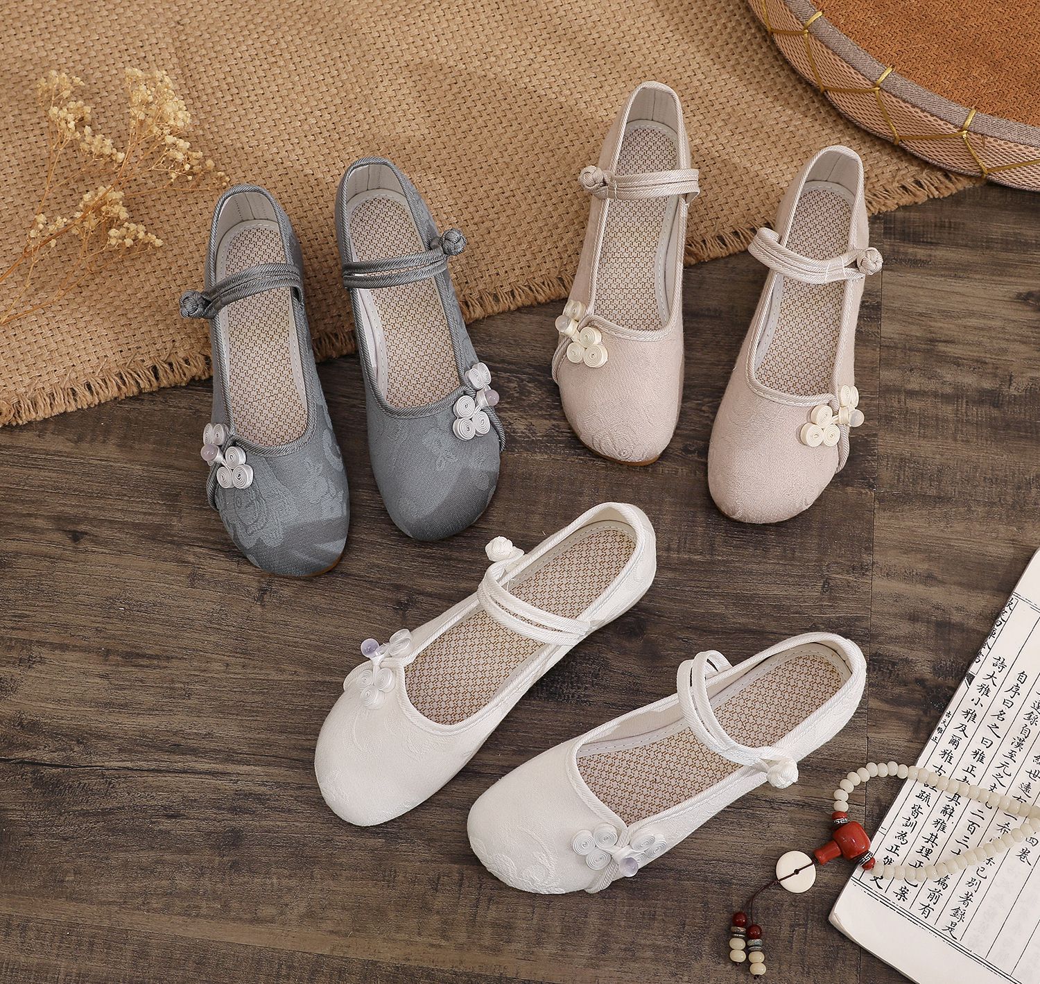 漢服鞋子女老北京布鞋內增高繡花鞋低跟民族風軟底古風茶藝師單鞋|繡花鞋|ETMall東森購物網