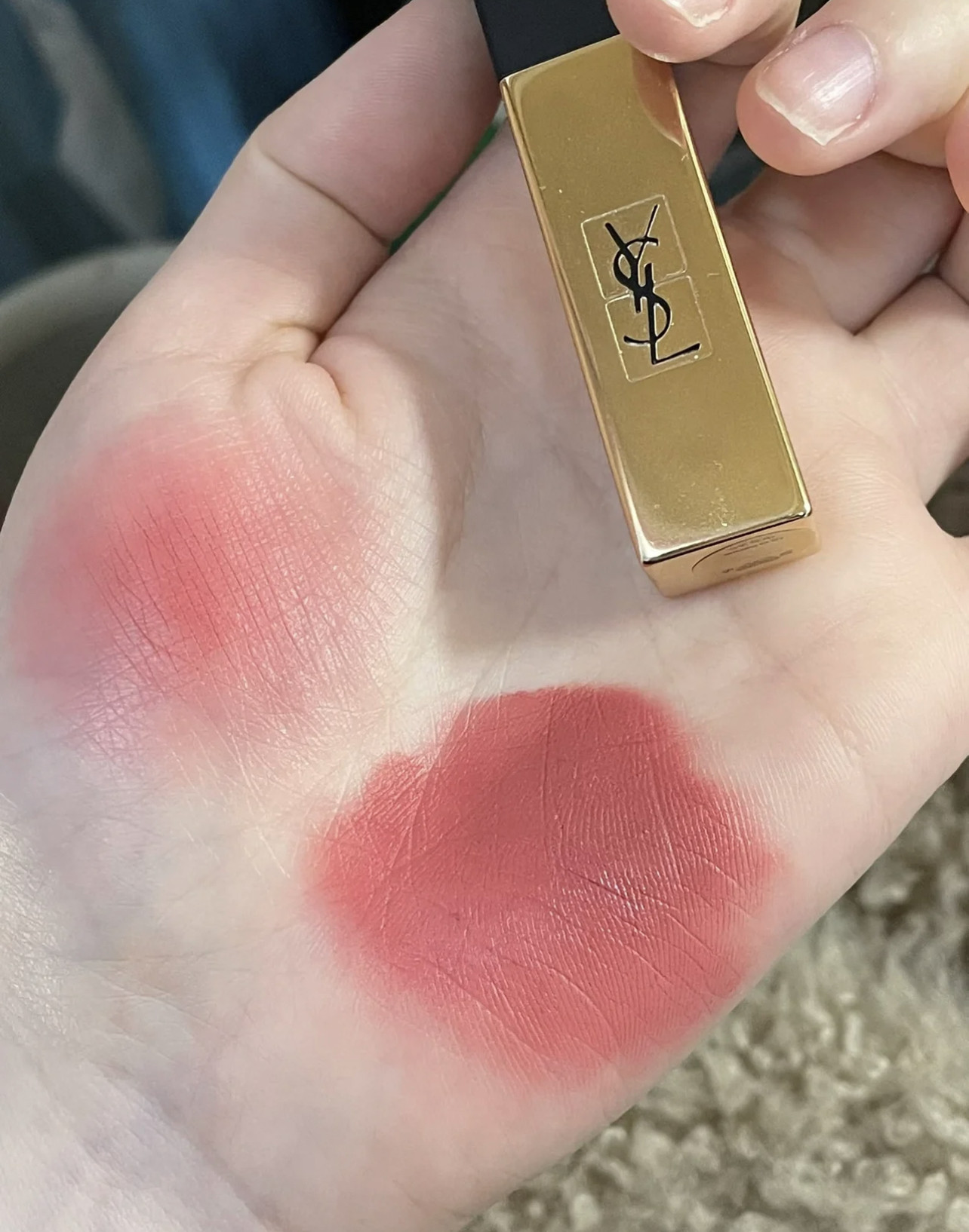 Wool spot YSL St. Lauren Small Gold Stripe Lipstick 11 Girl Pink Mate ...