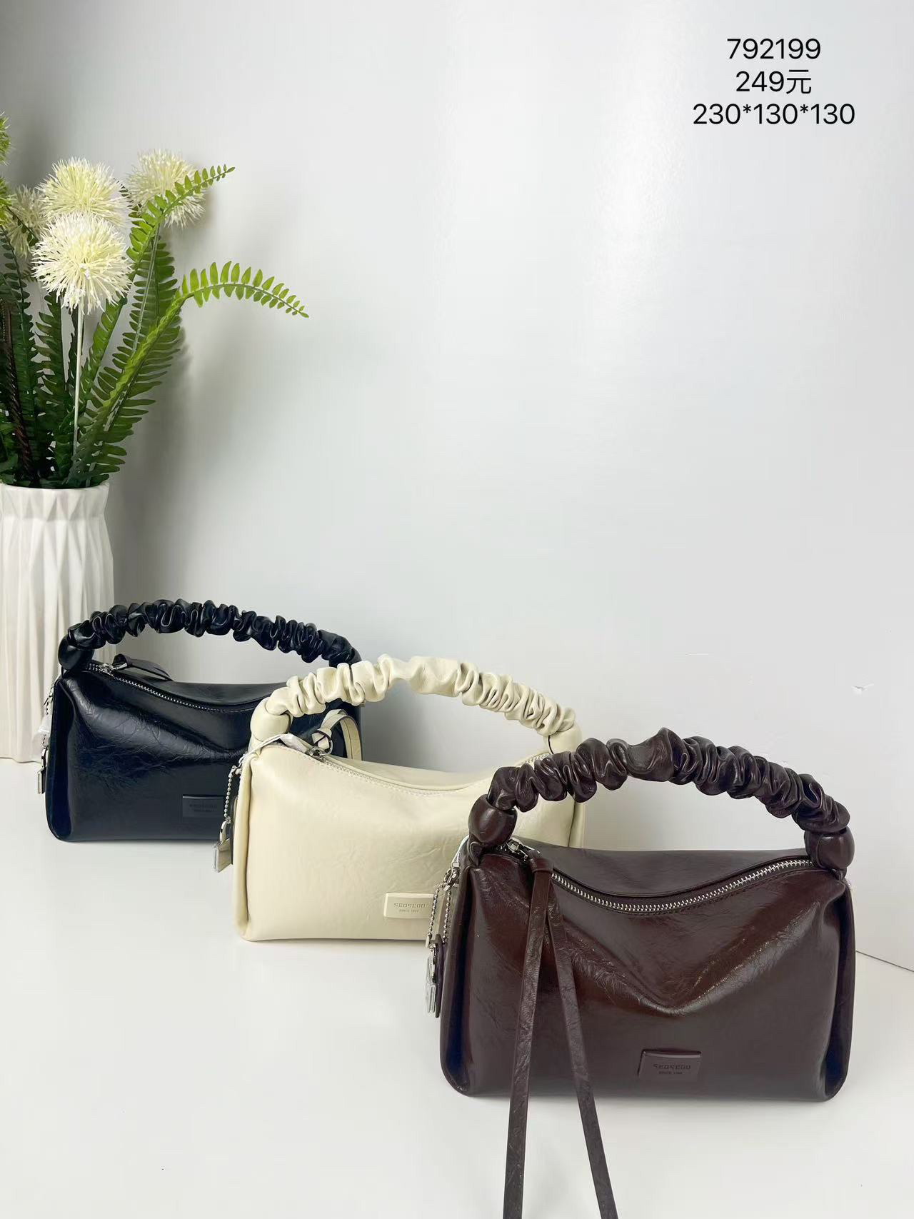 SEOSEOO九州袋鼠正品女包2025新款小众软面枕头包单肩斜挎