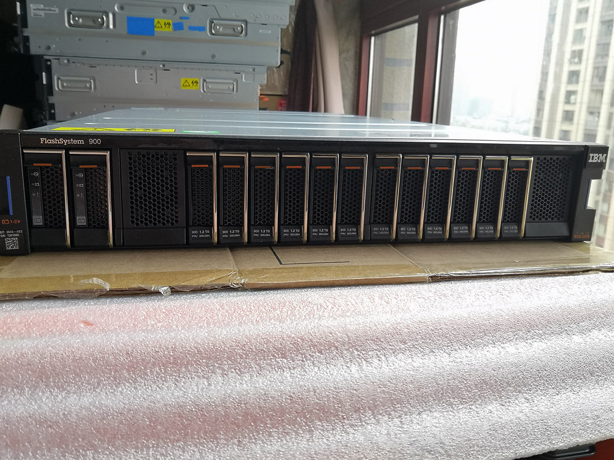 IBM FlashSystem 900 9843-AE2：企业级存储新标杆，1.2TBx12 SSD双电双控，性能与安全的完美融合！-磁盘阵列 ...