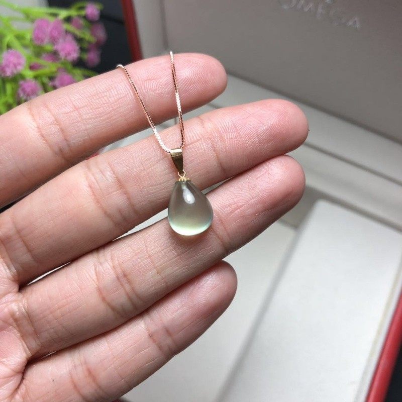 正品加厚18k金天然玉葡萄石水滴吊坠，优雅促销，让你瞬间成为焦点！ 颈饰 淘宝百科网 1303