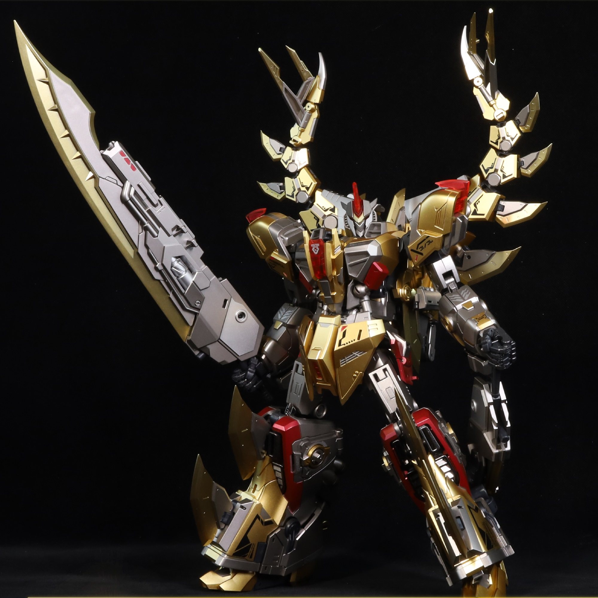 Model robot Stegsarow pedang Longyan, pedang Yi, dan Longyan Jun ...
