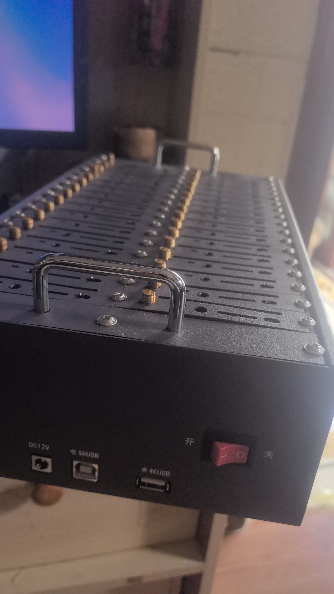 32端口GSM 3G WCDMA SMS Modem Pool：解锁高效短信通信的秘密武器-普通路由器-淘宝百科网