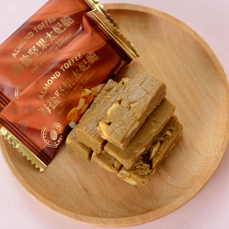 现货批发 唯口爱海盐坚果太妃脆伴手礼透明方盒56g/7粒装-阿里巴巴