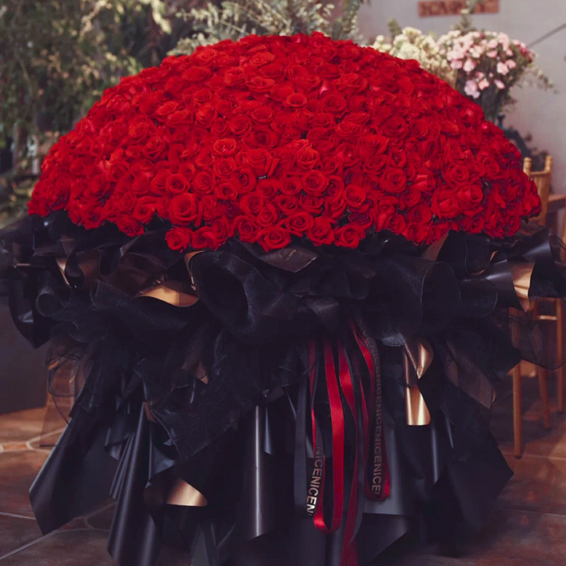 999 roses 520 roses proposed birthday flowers express delivery Shenzhen ...