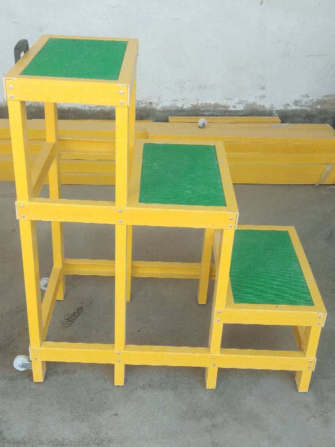 [USD 27.50] Insulating stool glass and steel high and low stool ...