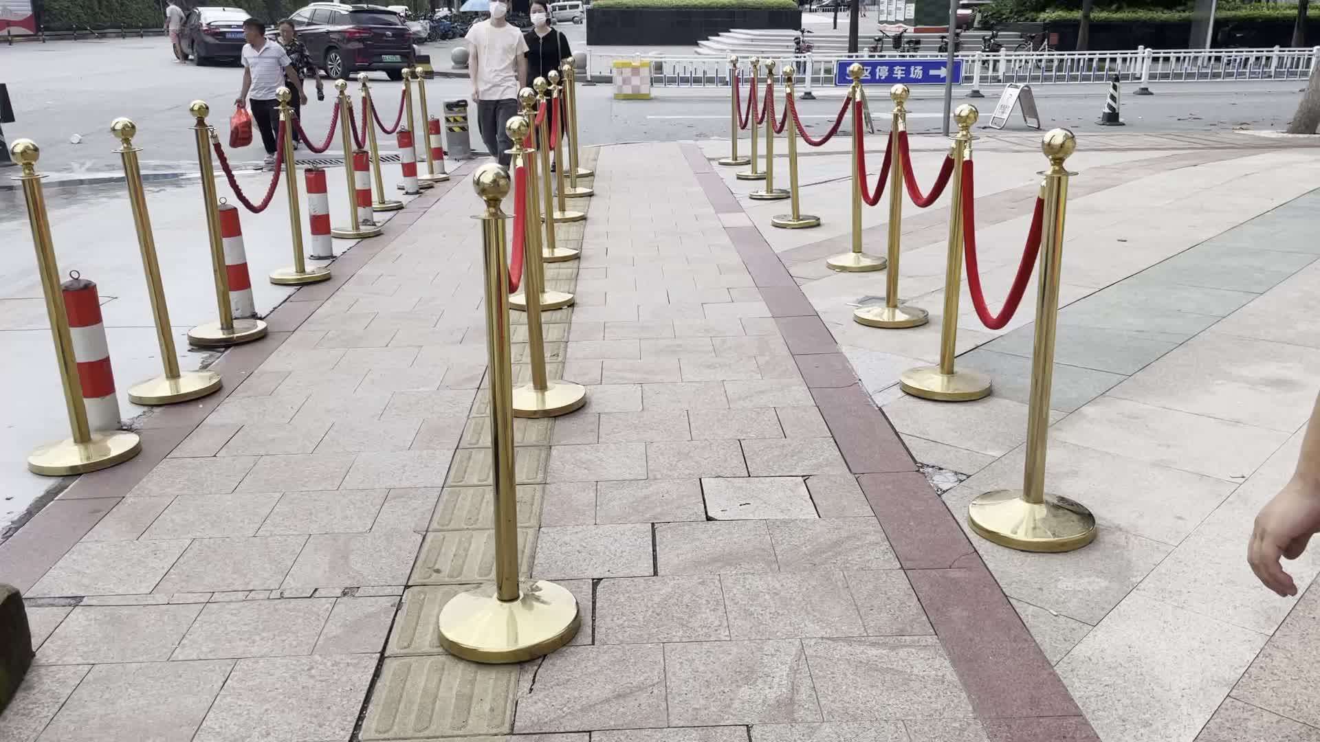 Exhibition gallery pole and rope barrier equipment mini museum ...