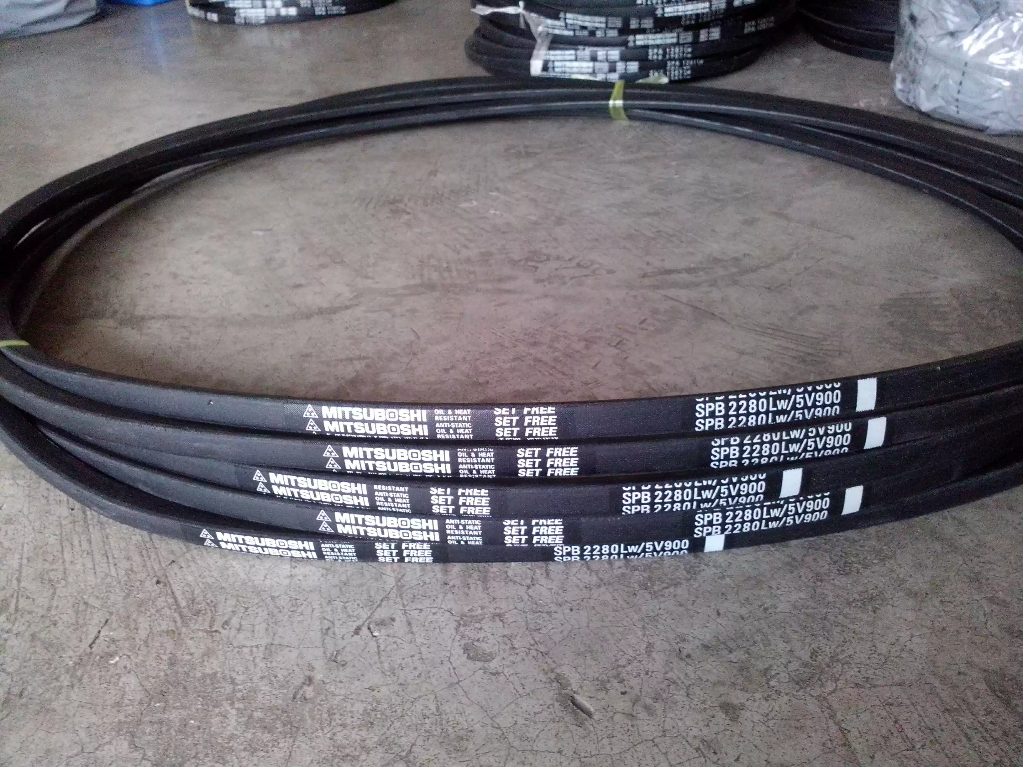 SPB2280LW/5V900 2300LW 2310LW进口三之星风机空调橡胶三角皮带