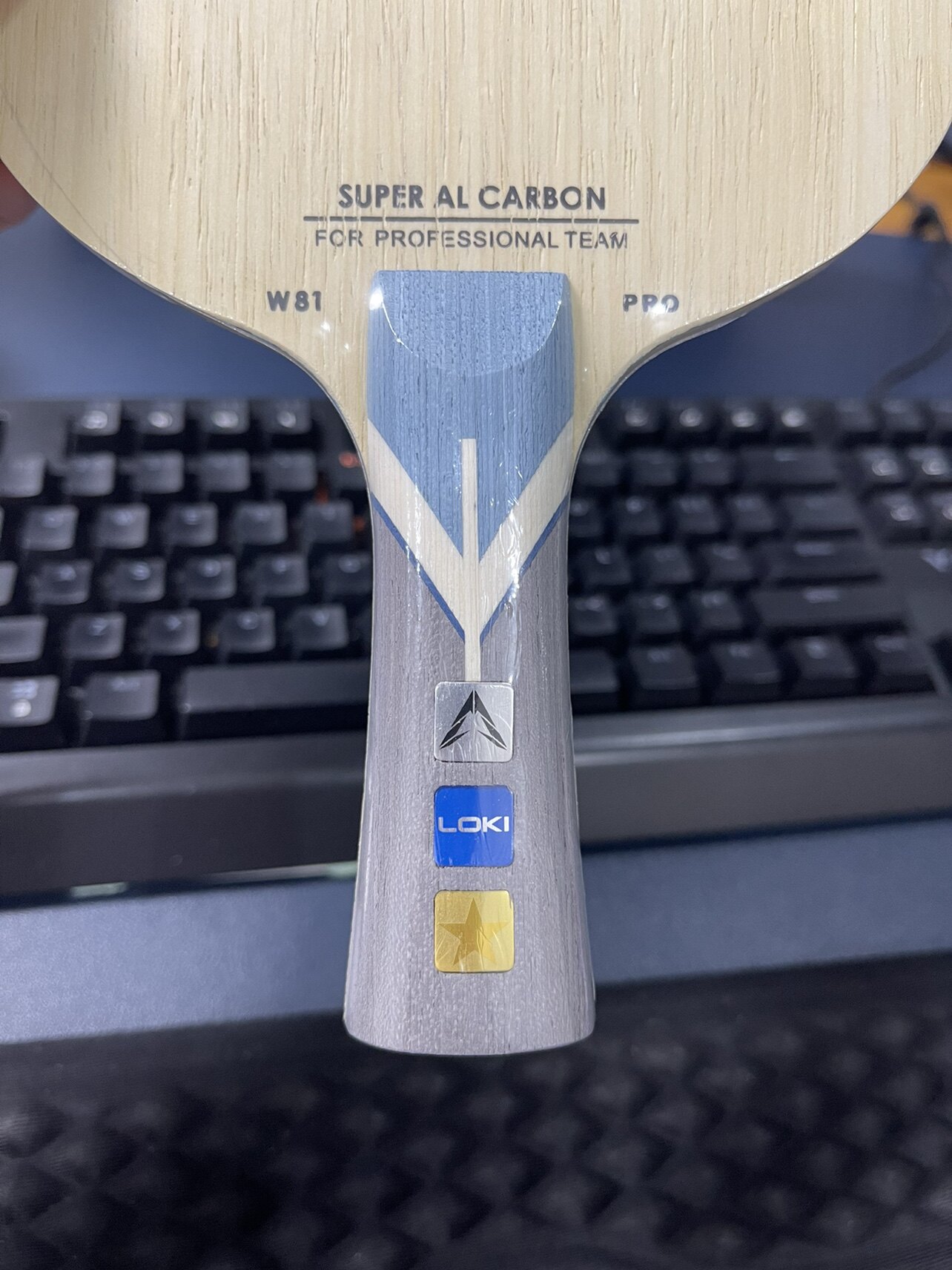 25年最新！雷神Loki W81乒乓拍测评：蝴蝶王+内置Vis结构，碳素外置底板也能这么猛？-乒乓底板-淘宝好物网