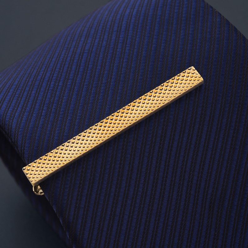 🌟 Minimalist luxury for the modern businessman: the new trend in tie clips