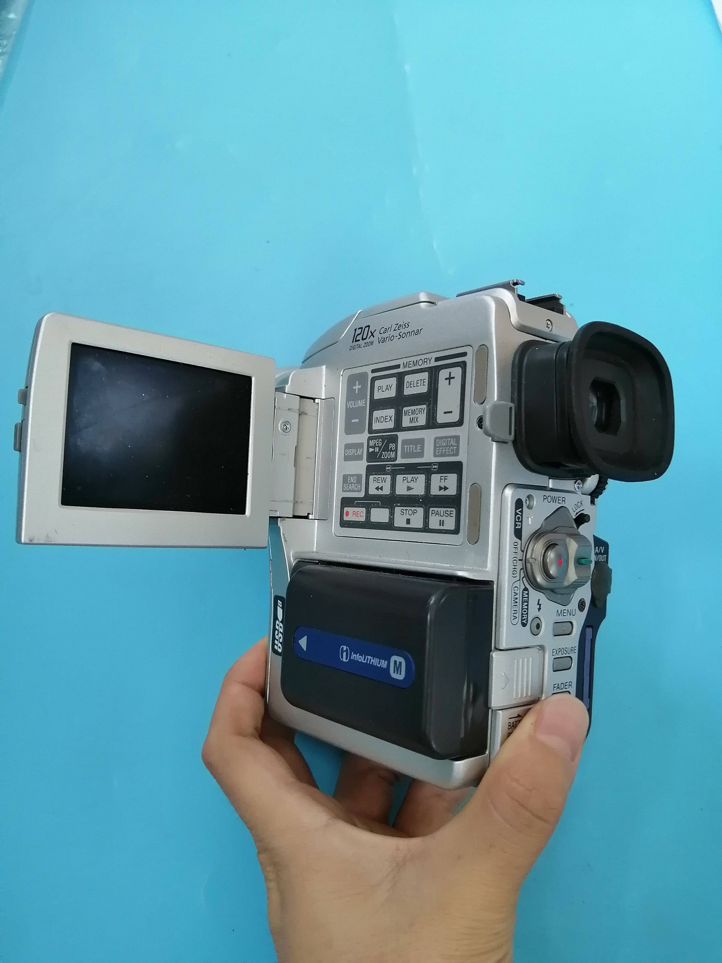 索尼DCR-PC110E：复古经典，功能齐全，现货实拍！你还在等什么？-硬盘抽取盒-淘宝好物网