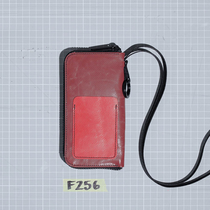 FREITAG F256 BARROW大号钱包：环保时尚，多功能挂脖包，你的旅行好伙伴！-钱包-淘宝好物网