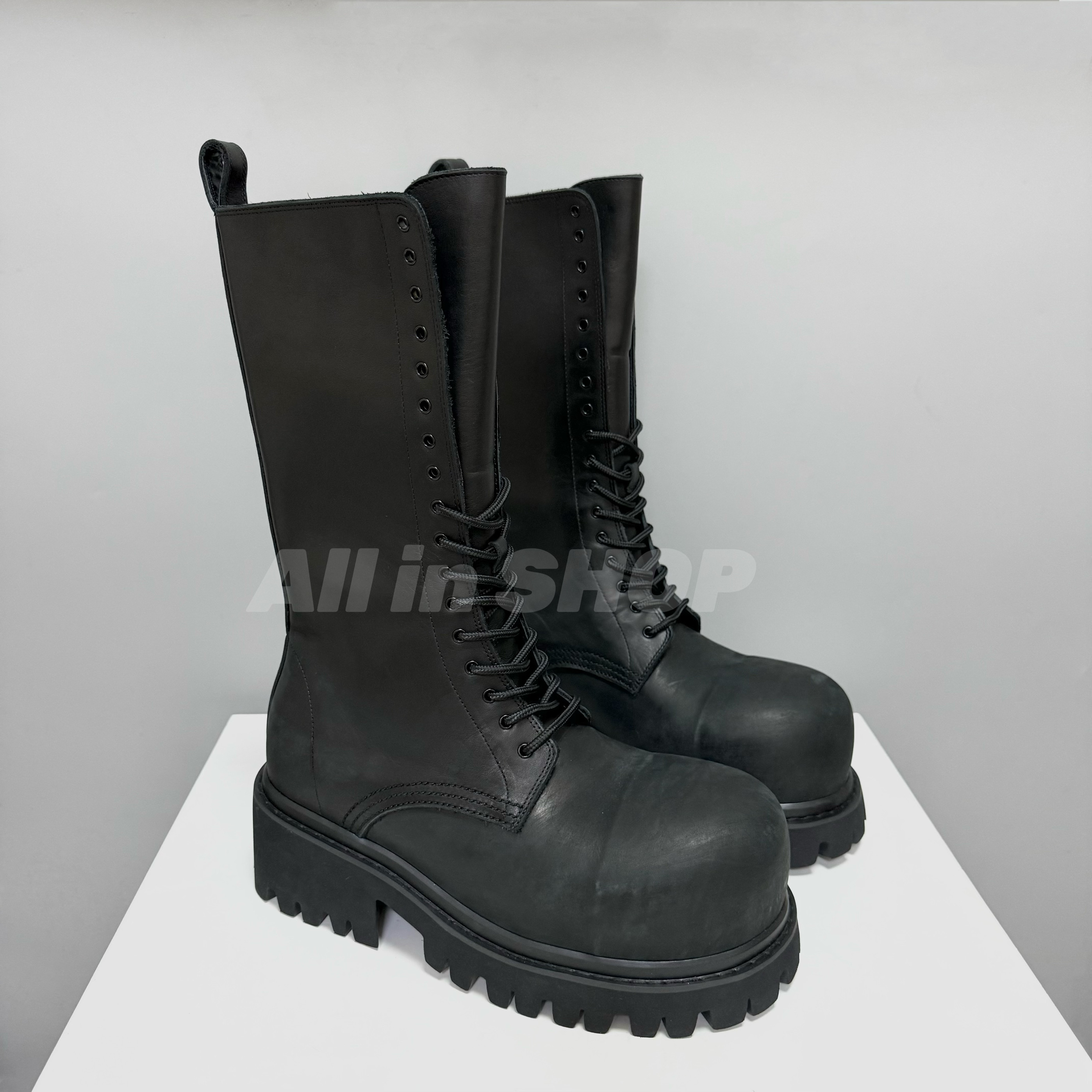 High-end 17-eyelet chunky sole martin boots: the new trendy favorite ...