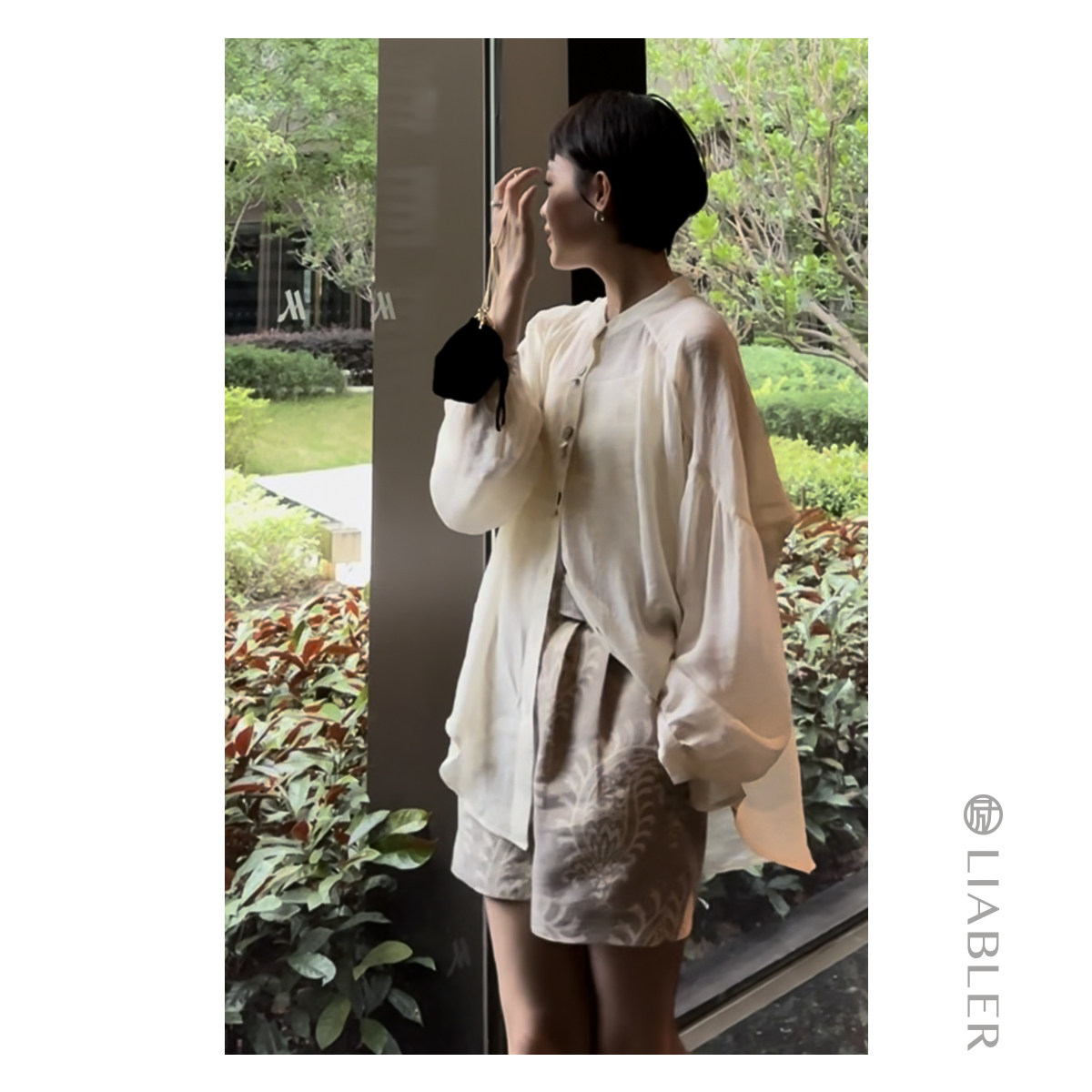 M25春夏简约百搭薄款圆领宽松上衣 LSS25419J