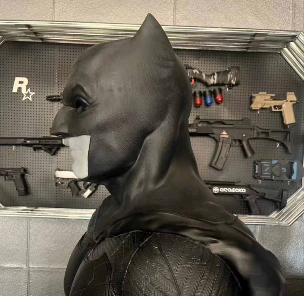 DC BVS大本蝙蝠侠软胶头套，超级英雄的时尚装备？-COSPLAY配件/道具/人偶服-淘宝好物网