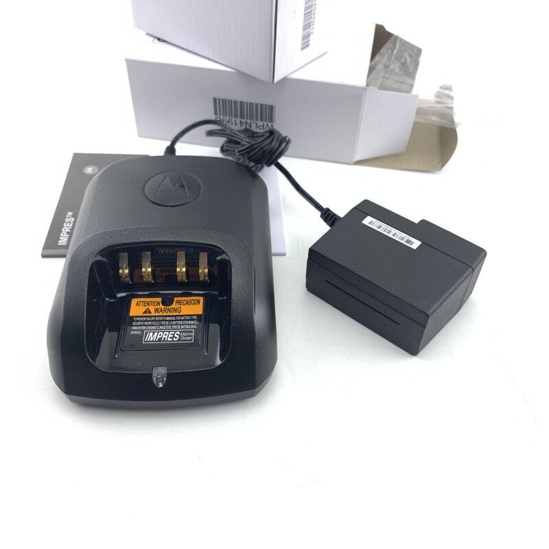 Motorola對講機XIRP8200 P8268 P8800 6600 P8668i GP328D+充電器