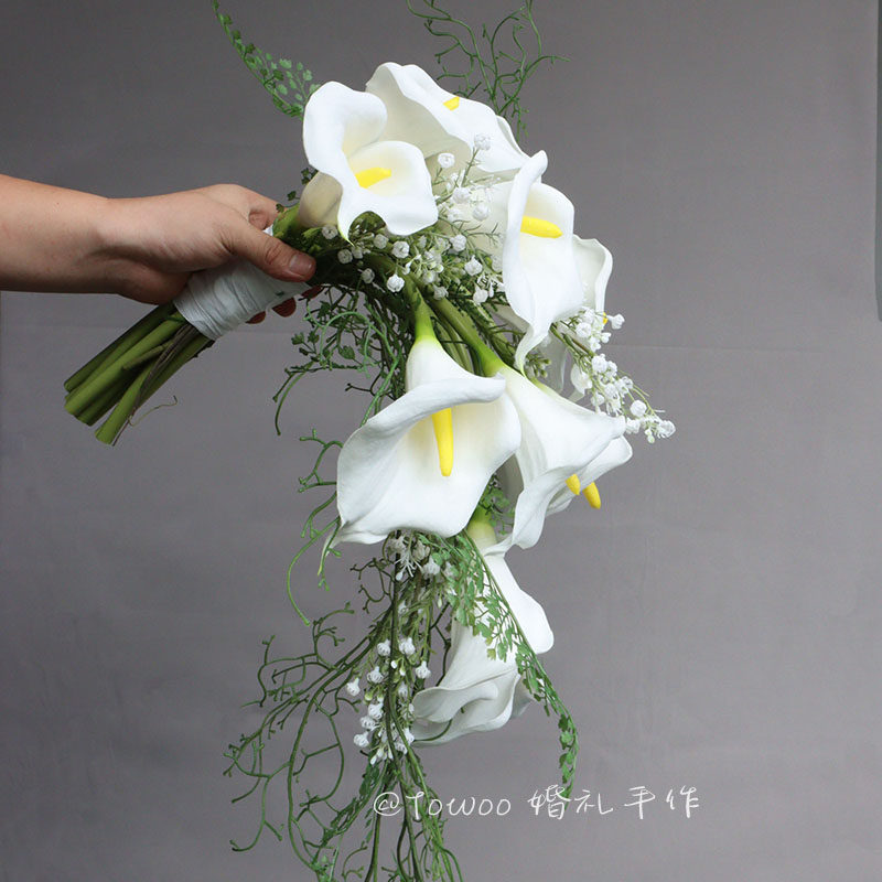 Towoo高级感瀑布仿真手捧花，马蹄莲让你的婚礼成为焦点！新娘必备！💐👰‍♀️💍-新娘手捧花-淘宝好物网