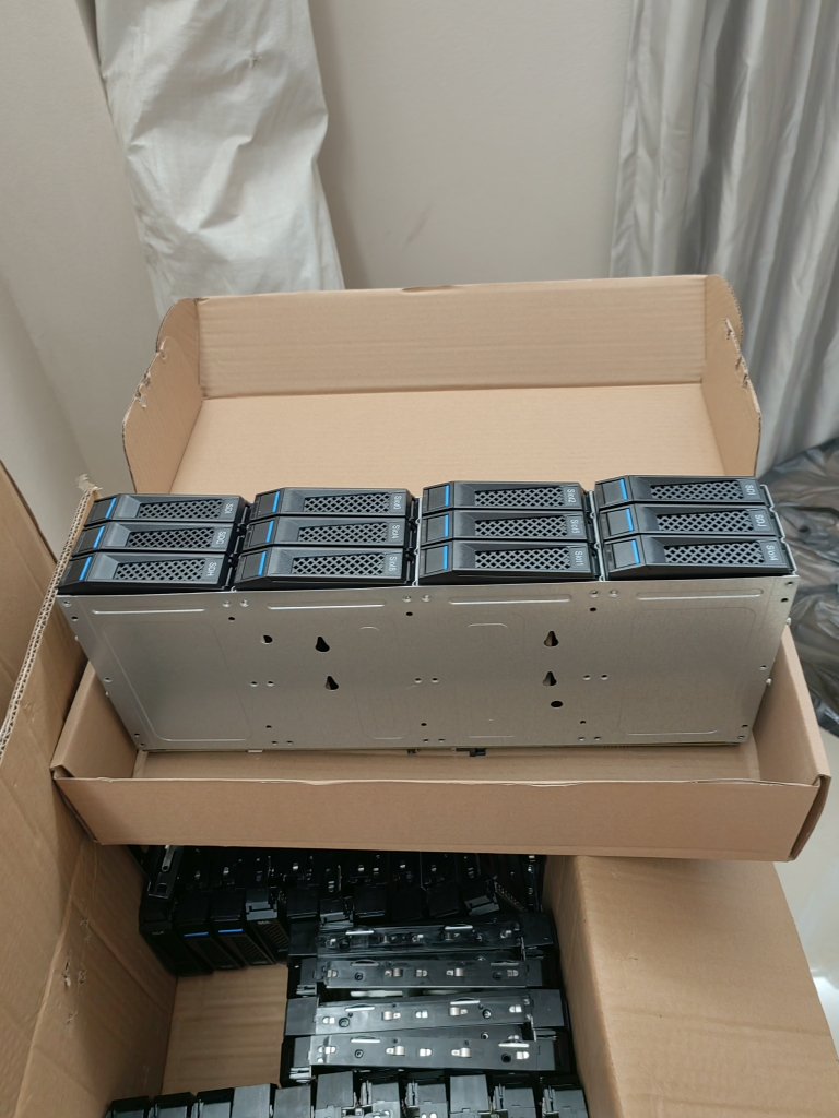 5212M4 12盘位硬碟笼 支援热拔插SAS SATA硬碟扩展设备