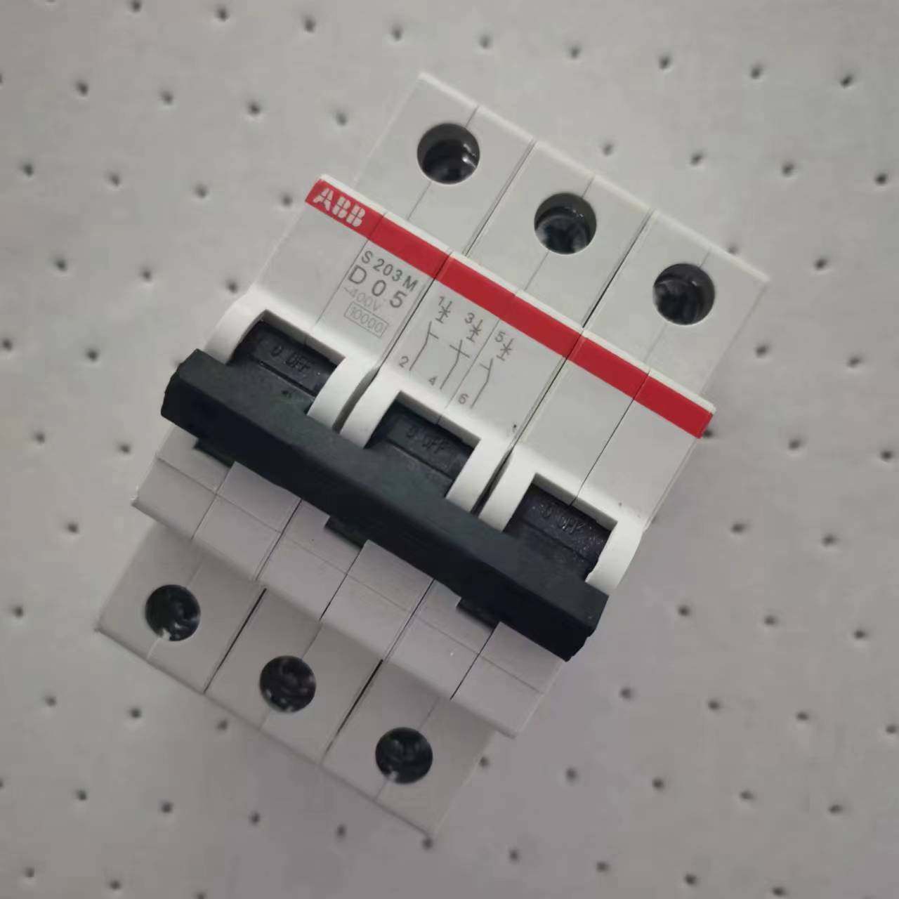 非标价微型断路器S203M-C10，2只仅售40元/只？这价格你敢信吗？-爵士舞道具-淘宝百科网