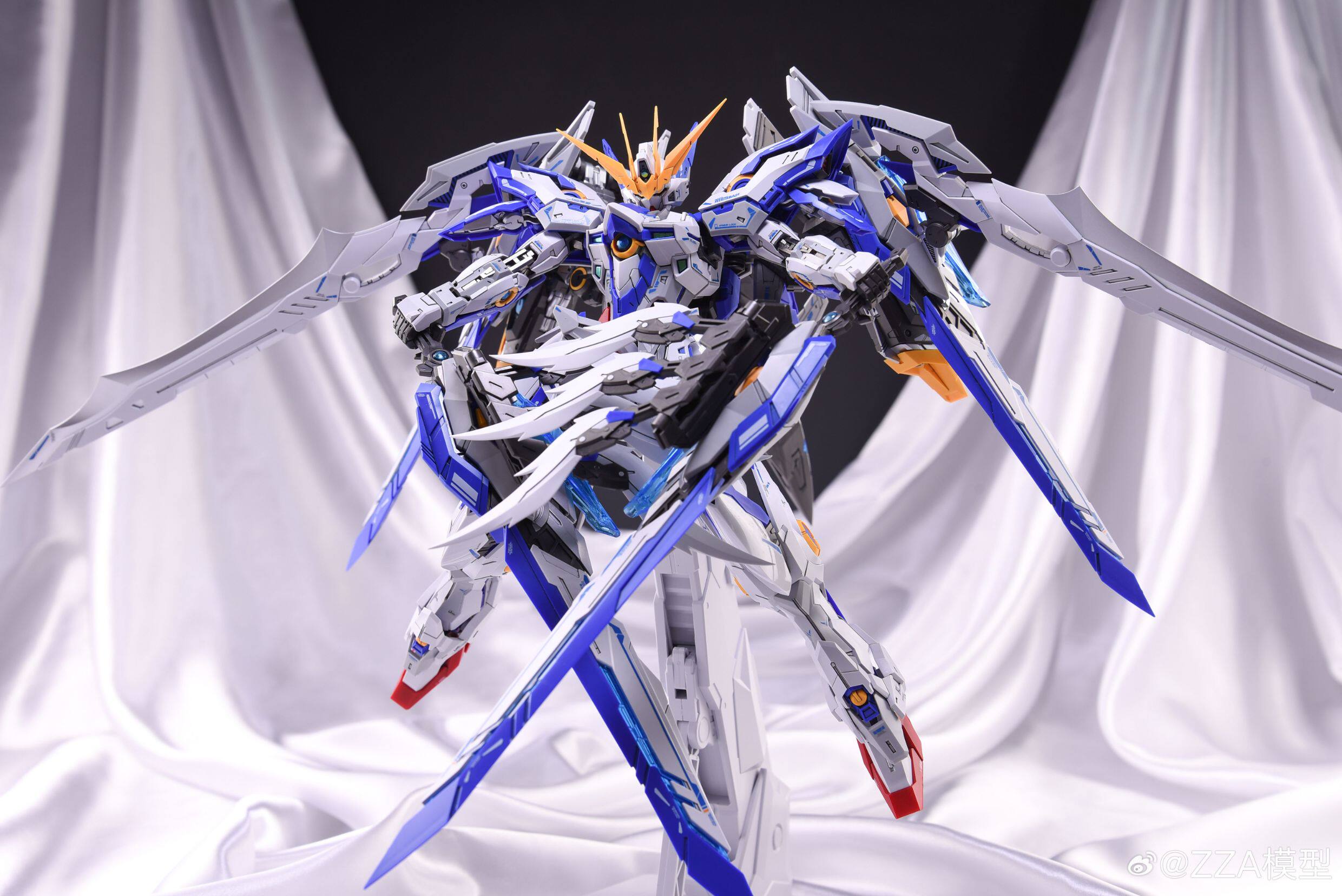 ZZA 1/100 MG WING BLUE FLAME MODEL KIT