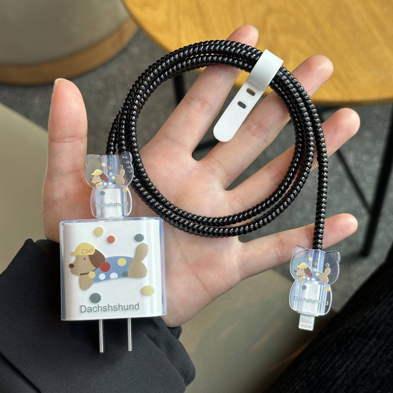 保護你的充電線，讓數據線保護套發揮魔力！⚡🌟