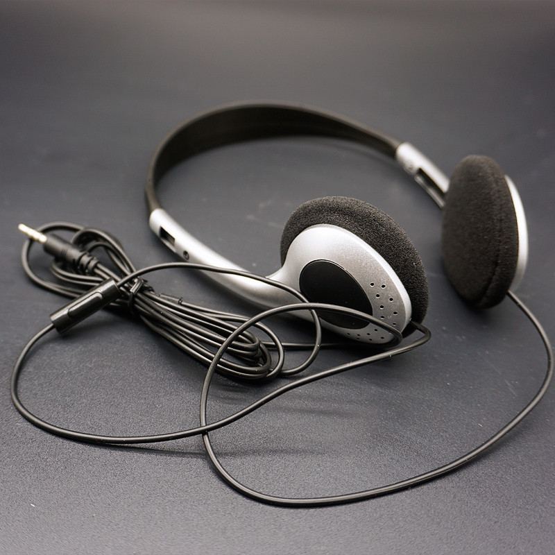2025's hottest retro headphones: get inspired by the little red book's ...