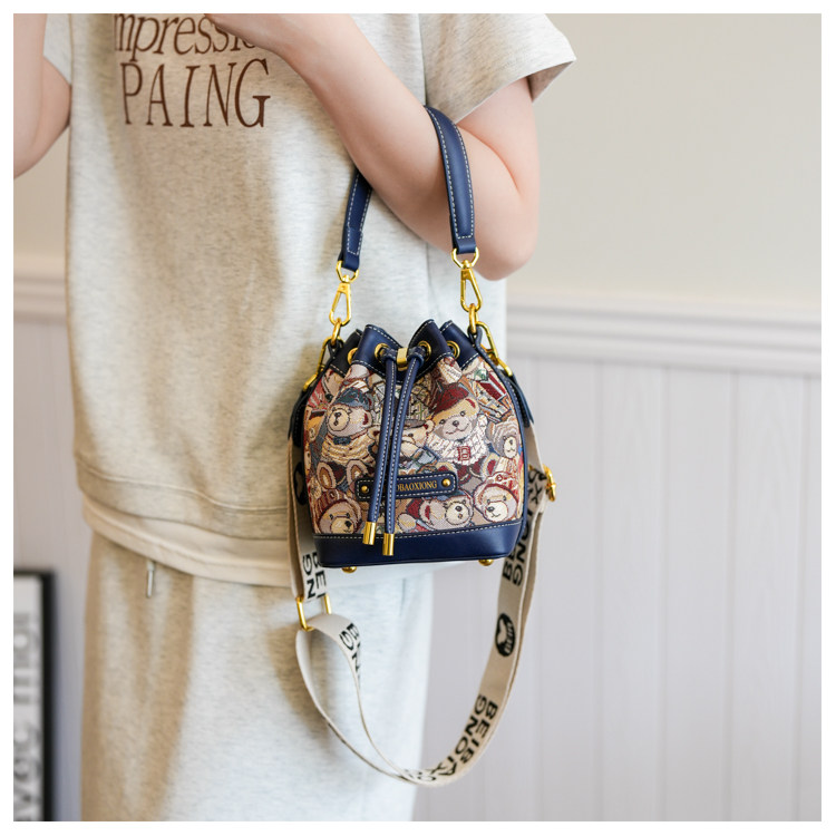 Beibao Fashion Cartoon Bear Shoulder Crossbody Bag Casual Outing Travel ...