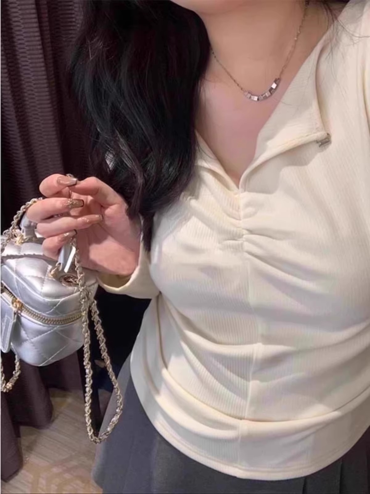 大尺碼胖MM設計感小眾V領長袖T恤打底衫女秋季修身顯瘦短款辣妹上衣-Taobao