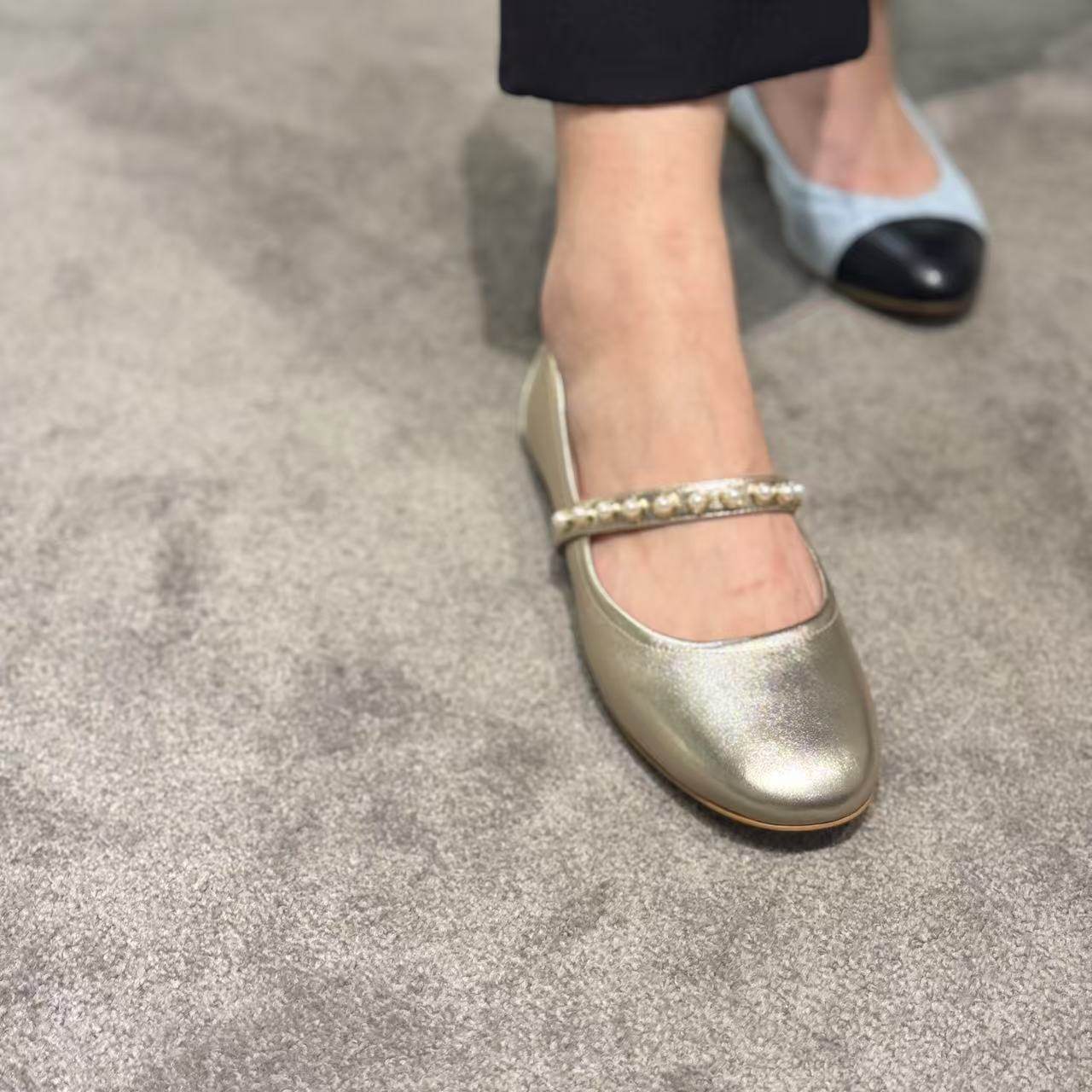 Stuart Weitzman金色珍珠芭蕾舞鞋ARI PEARL BALLET FLAT 4.27M