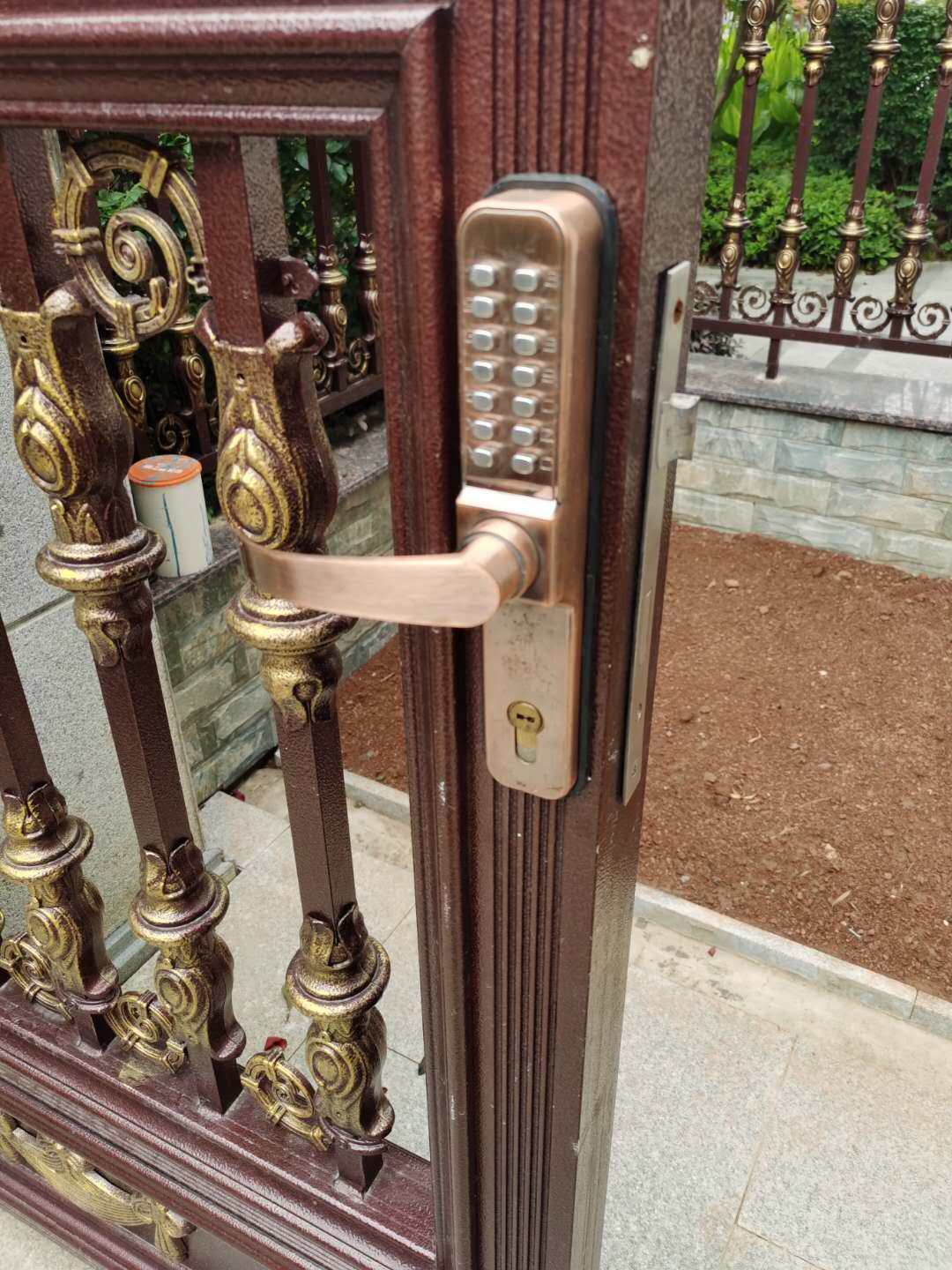 How does the broken bridge aluminum outdoor waterproof sun protection ...