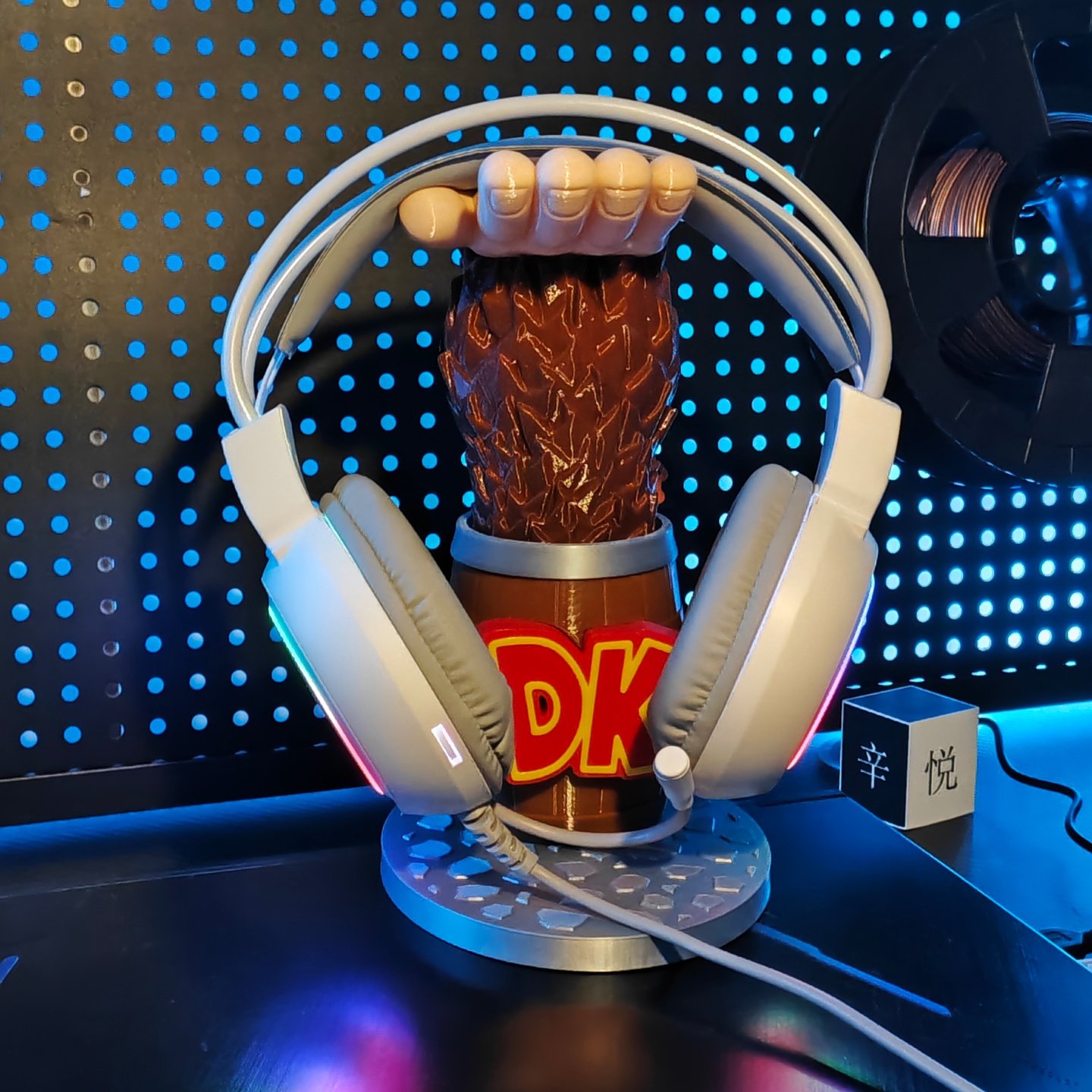 🎮 Creative dongqi gang gaming headset hanger | Storage savior: the king ...