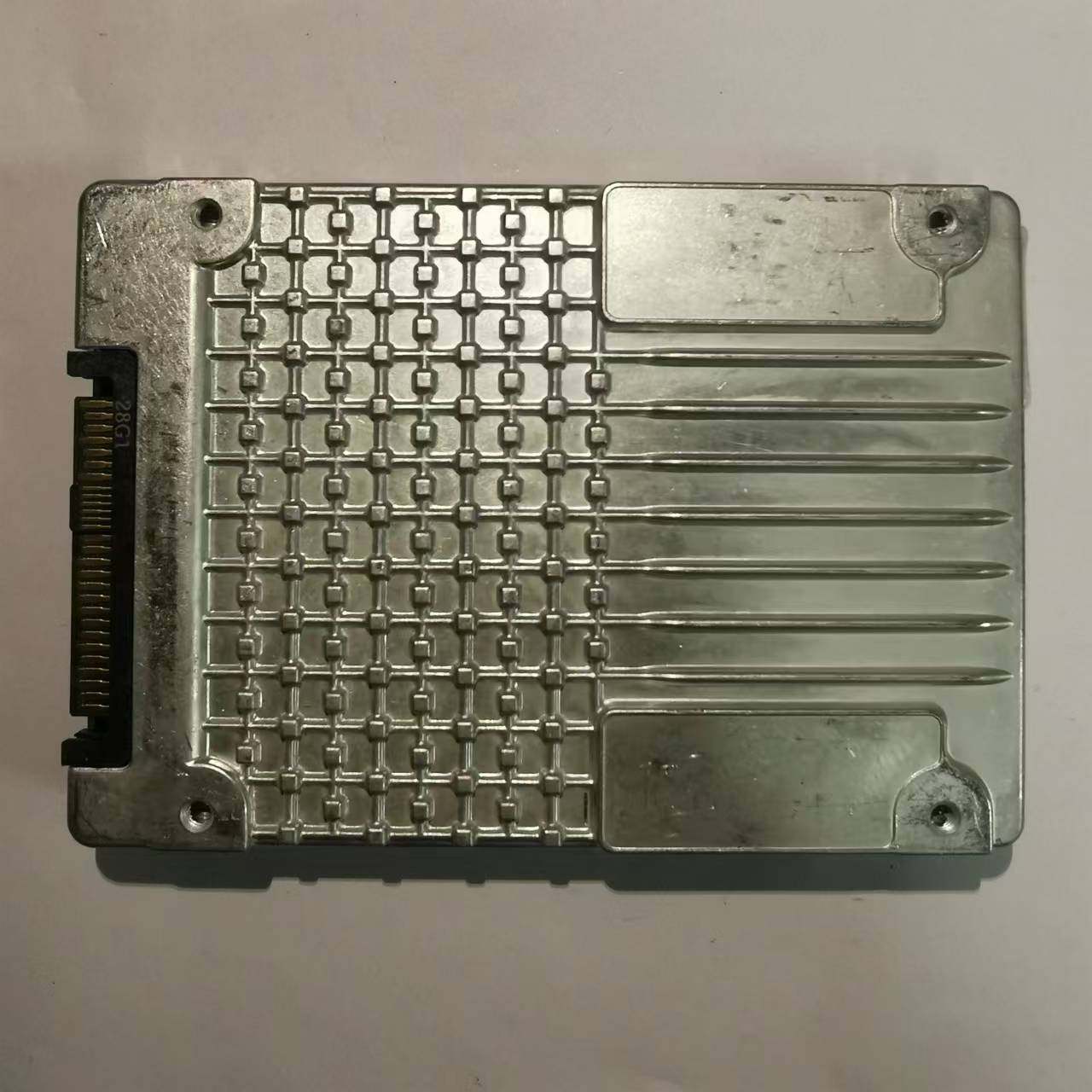 INTER/英特尔P5520 3.84T U2 NVME SSD：性能猛兽，拆机升级首选！-固态硬盘-淘宝好物网