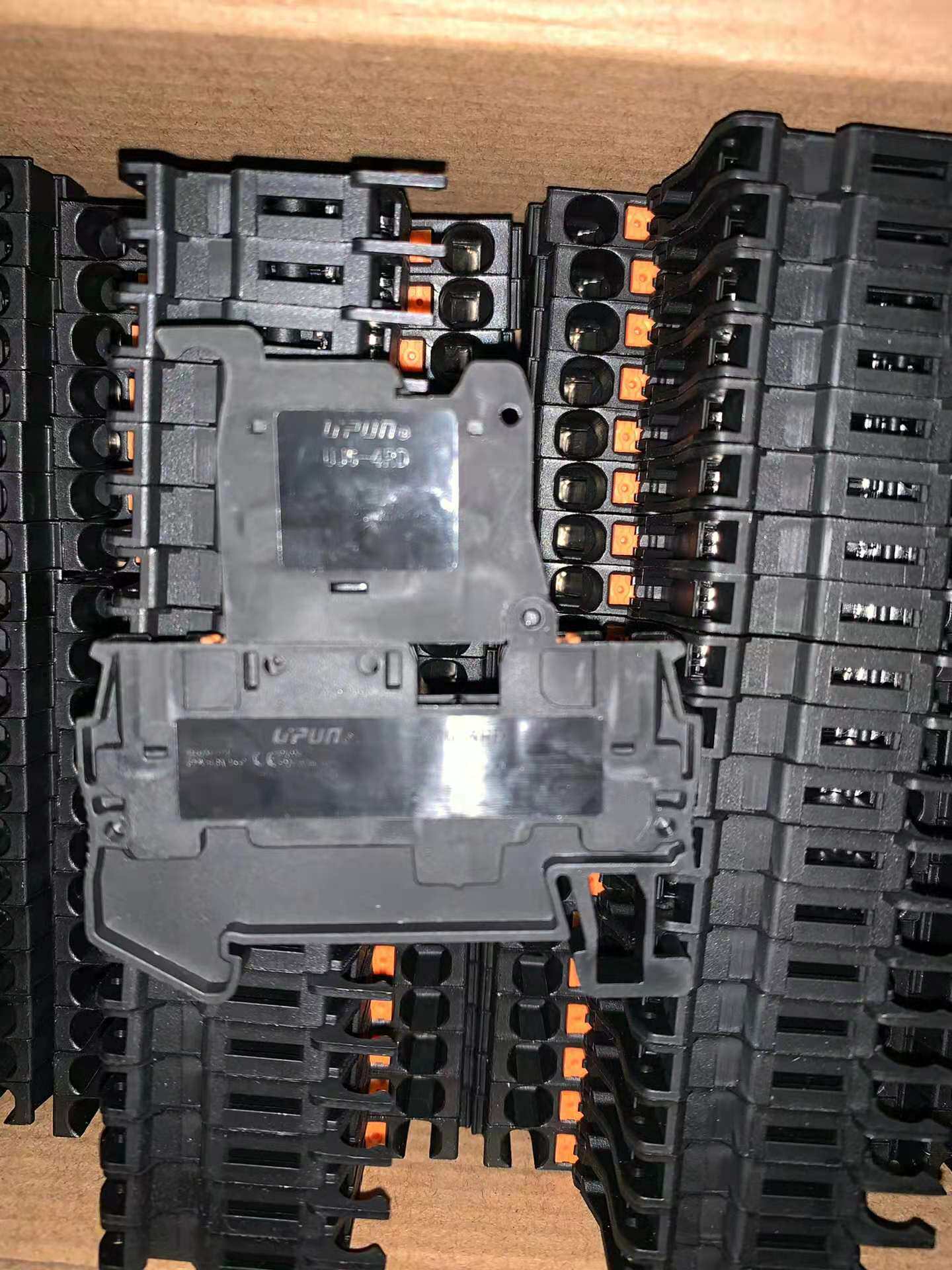 UJ6-4RD（5*20）UPUN上海友邦带灯熔断型 保险丝接线端子排 250V